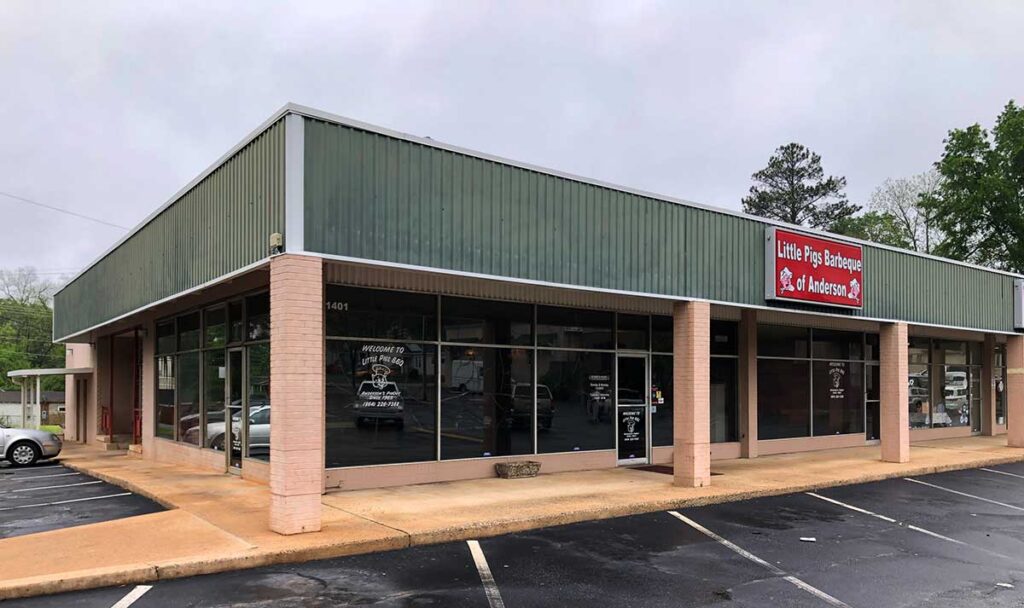 Little Pigs of Anderson - Destination BBQ