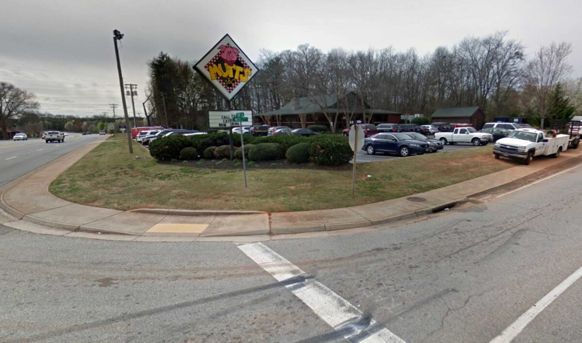 Mutt’s BBQ in Greer - Destination BBQ
