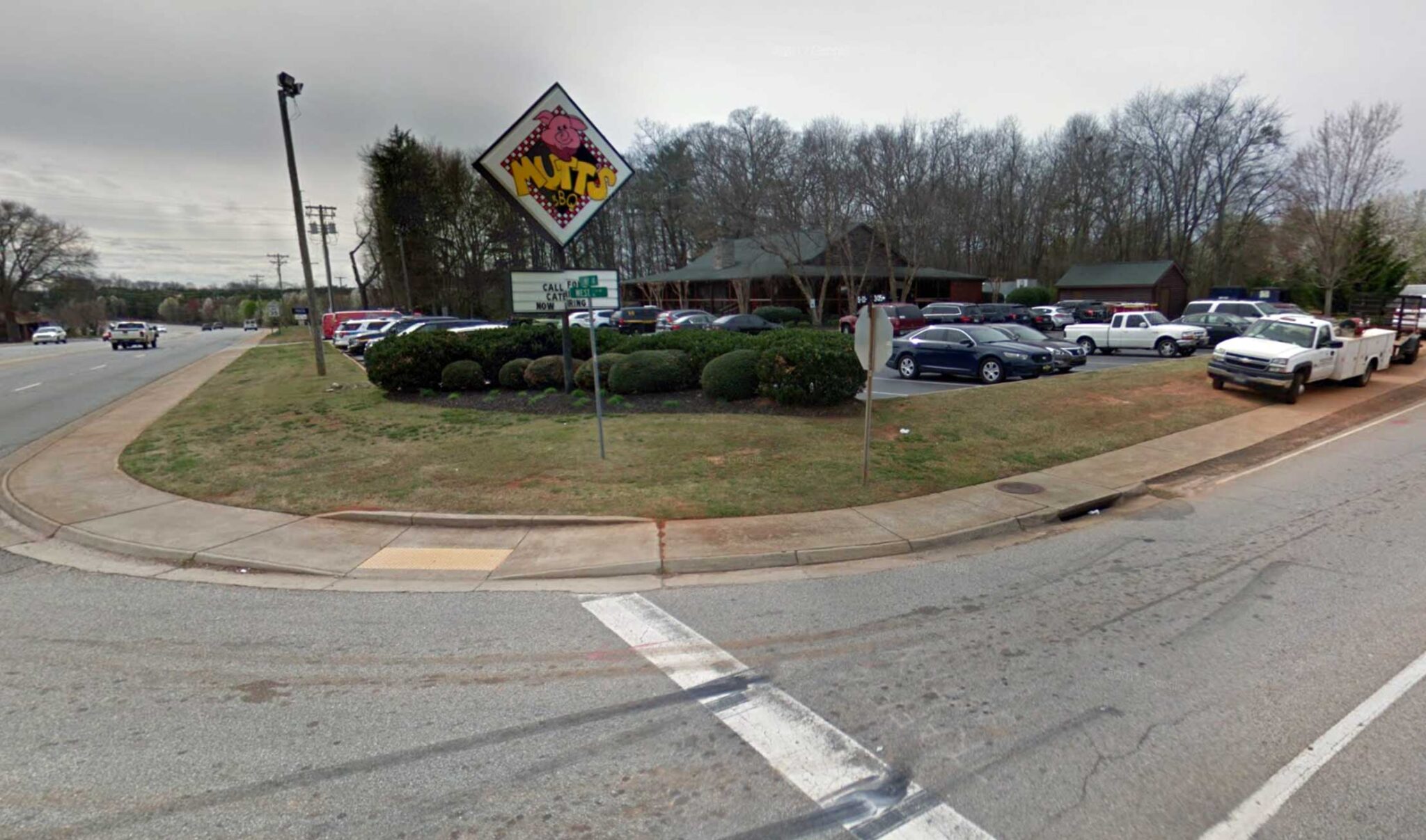 Mutt’s BBQ in Greer - Destination BBQ