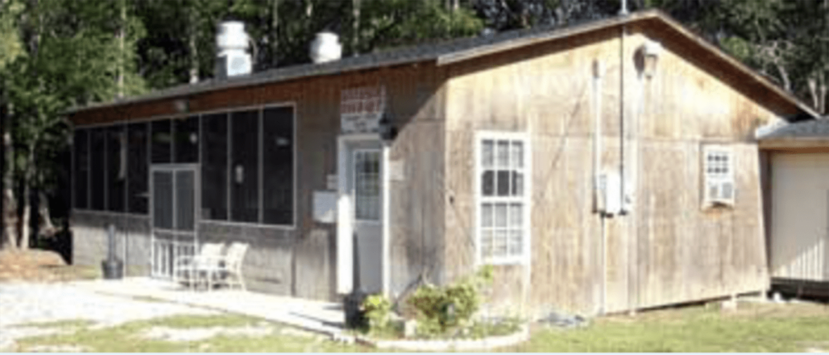 Riverside Bar-B-Que - Destination BBQ