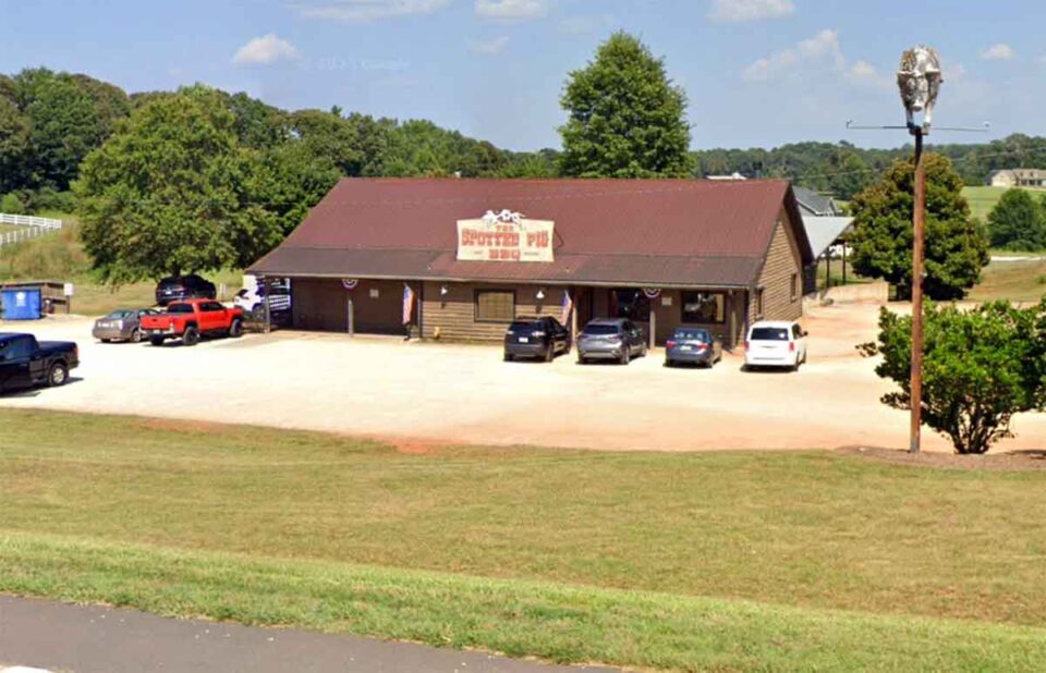 The Spotted Pig BBQ Restaurant in Fair Play, SC - Destination BBQ
