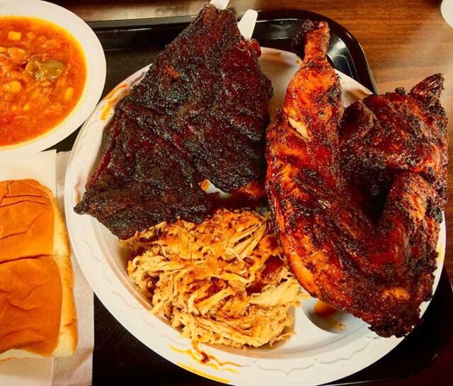 Circle M BBQ: Whole Hog BBQ Restaurant in Liberty - Destination BBQ