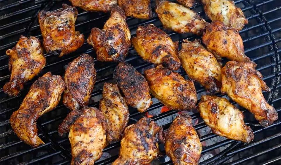 Chicken Wing Internal Temperature: 165°F Safe, 175–185°F Best ...